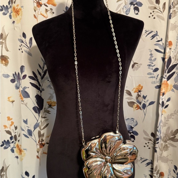 Bags | 3 D Silver Floral Shaped Cross Body Chain Bag | Poshmark